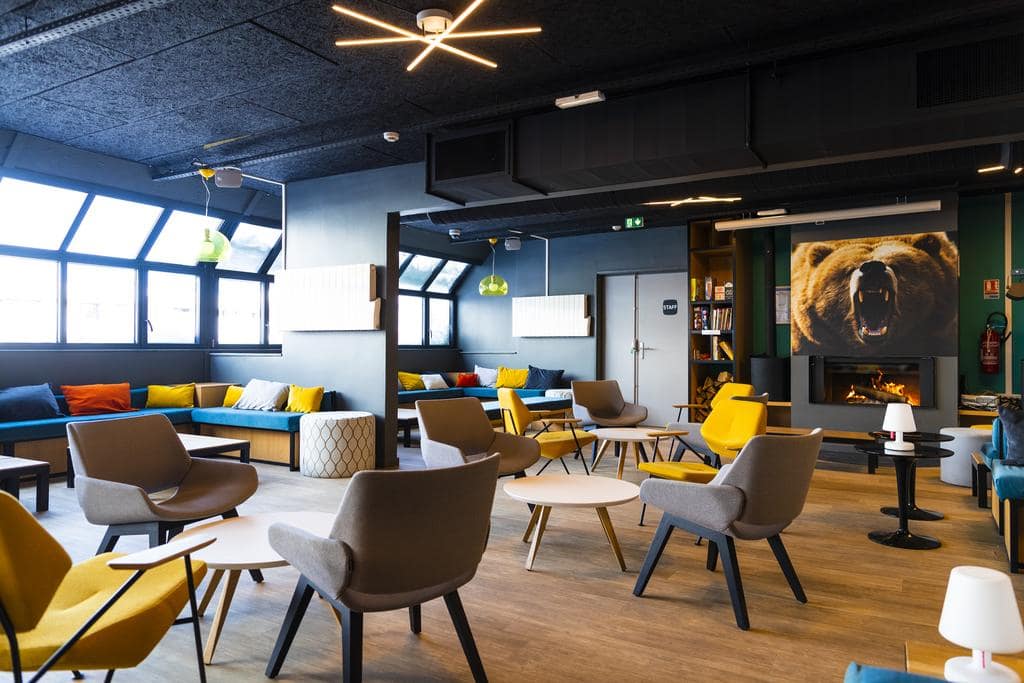 Skylodge, France, choose GuestCentrix Hostel.Web and GuestCentrix Point ...